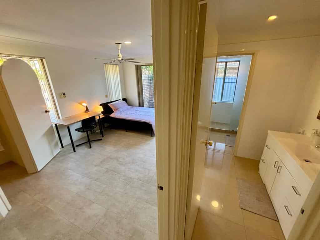 Room in a 6 Bedroom Apartment, 530 Marmion Street, Booragoon, City of ...