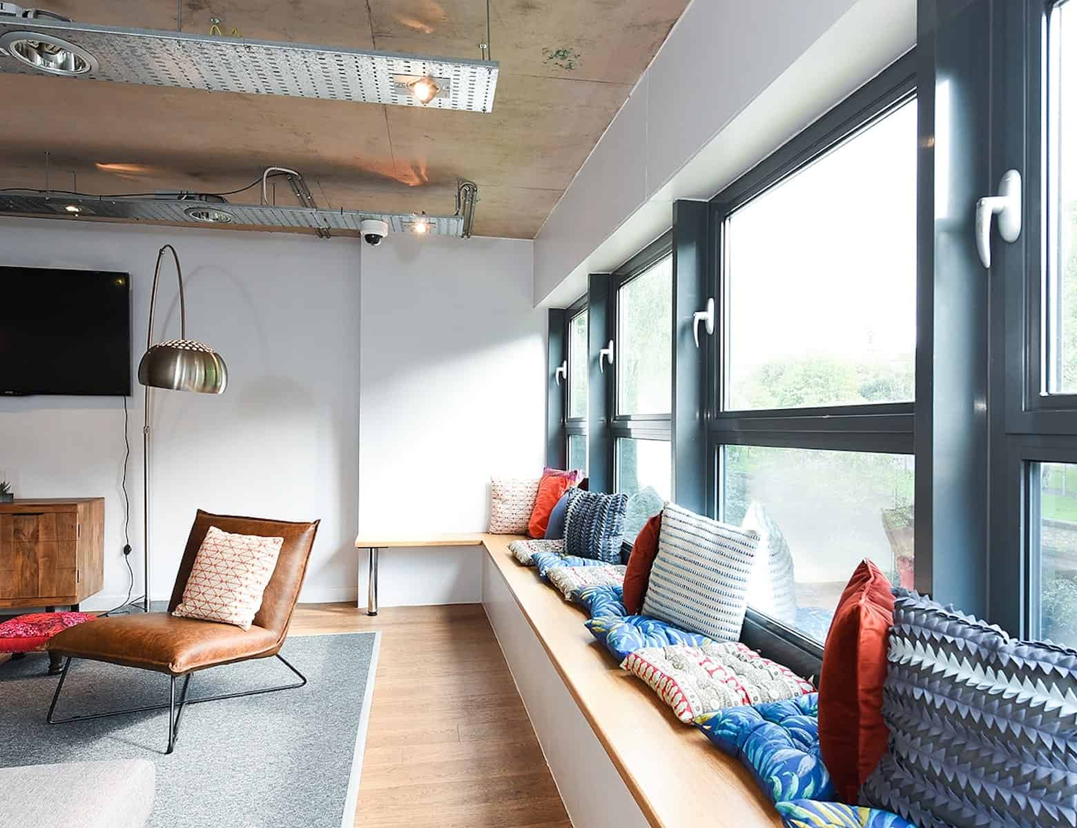 Student Roost | Amber