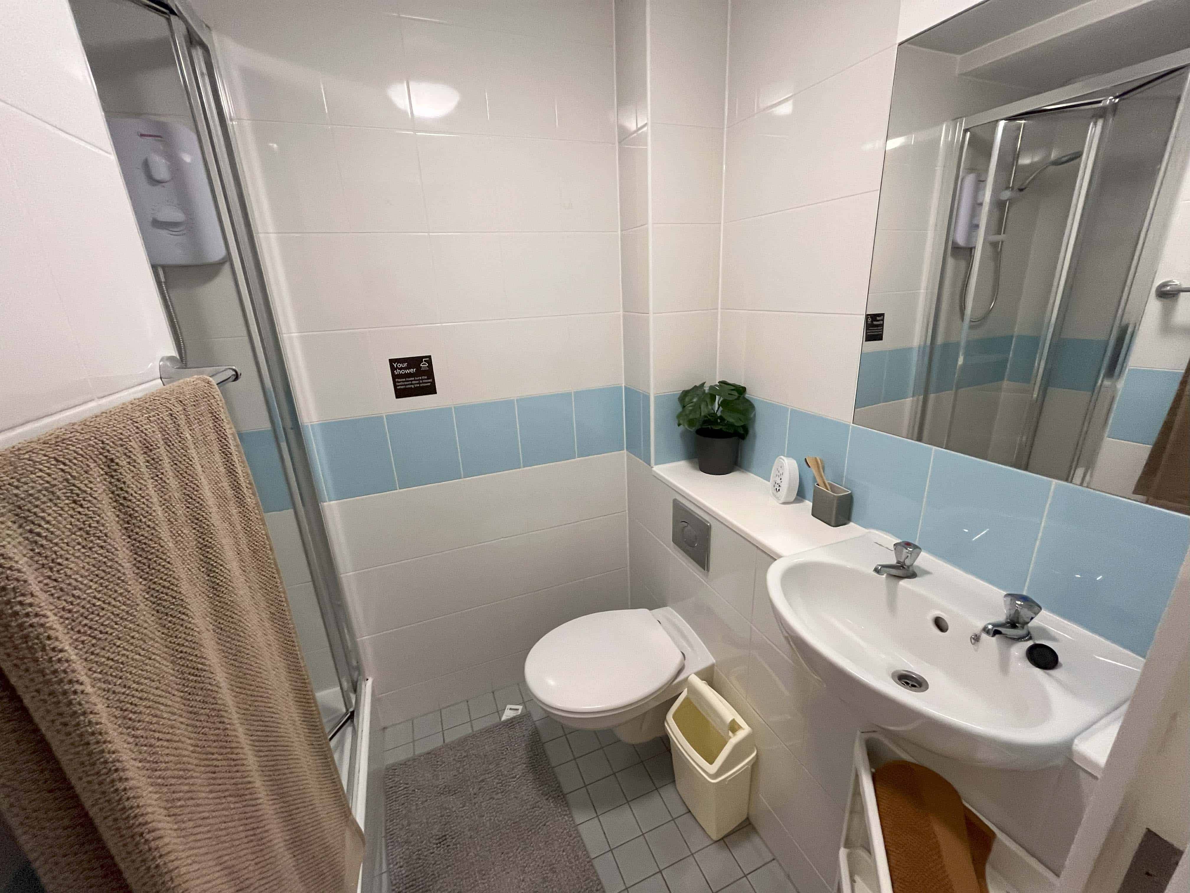 Unite Students Parkway Gate Manchester Student Accommodation | Amber