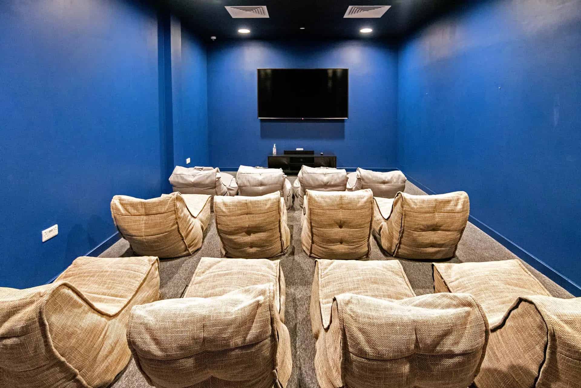 Book Howard Gardens, Cardiff Student Accommodation | Amber