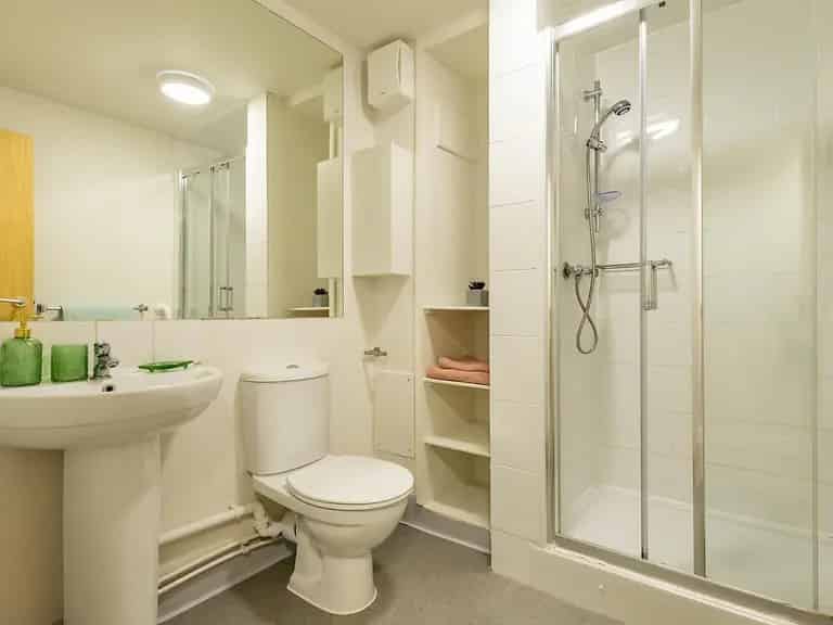 Yugo Goldsmith Court, Nottingham Student Accommodation | Amber