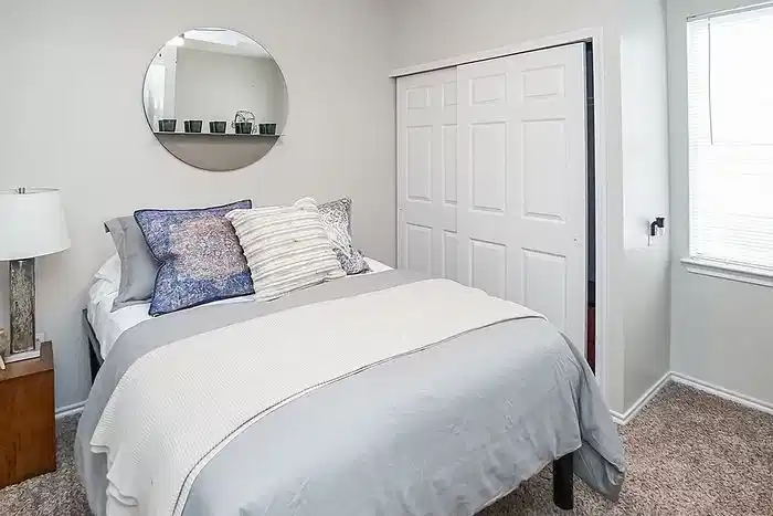 The Leonard Denton Student Apartments | Amber