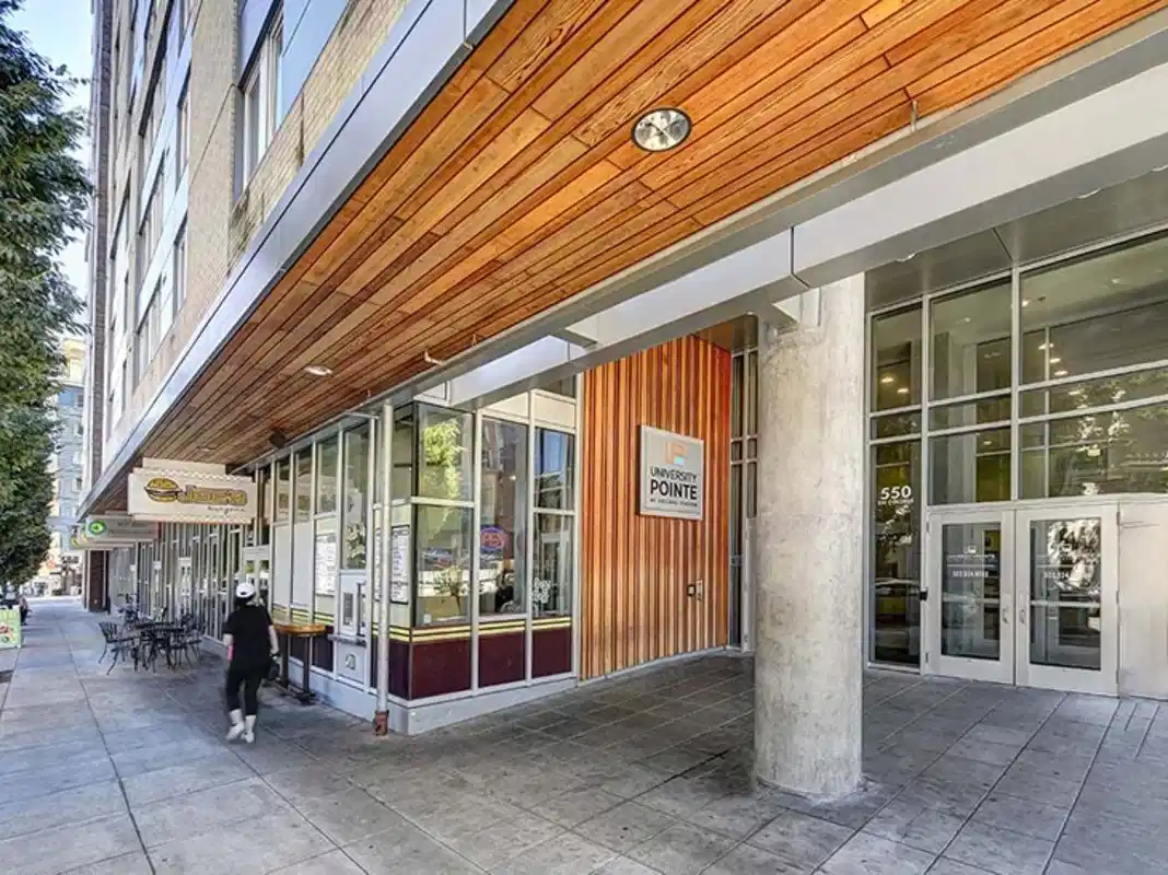 University Pointe At College Station Portland OR | Amber