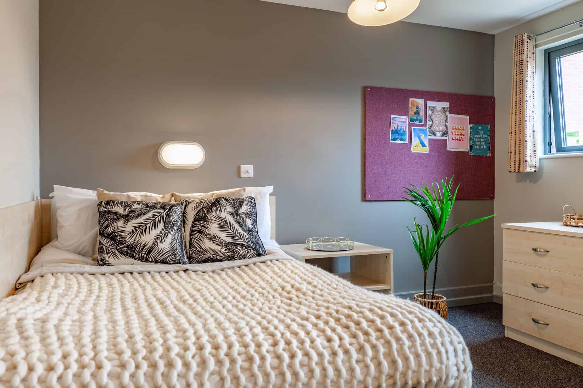 Crown House, Reading Student Accommodation | Amber