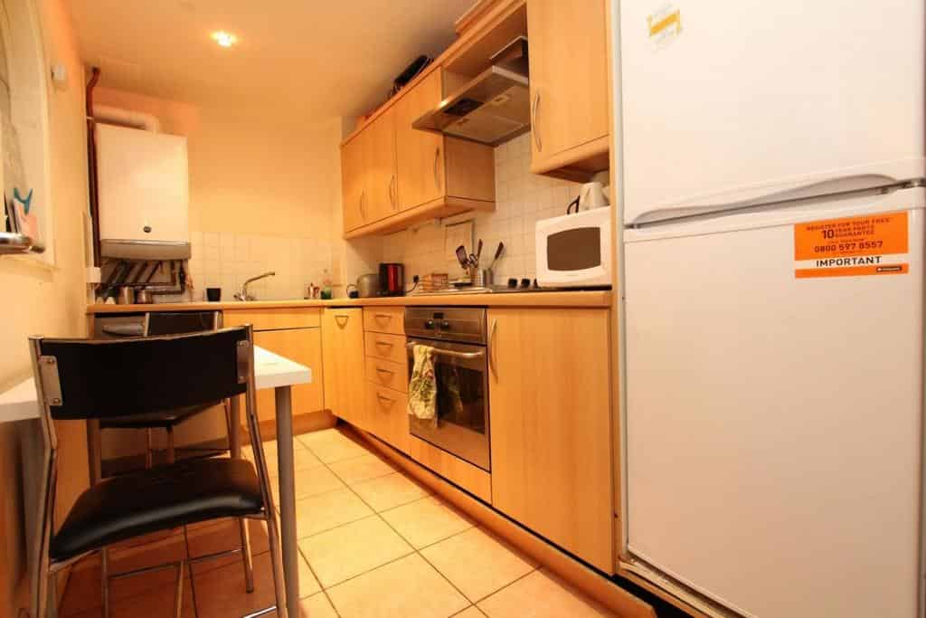 3 bedroom apartment, Susan Constant Court, 14 Newport Avenue