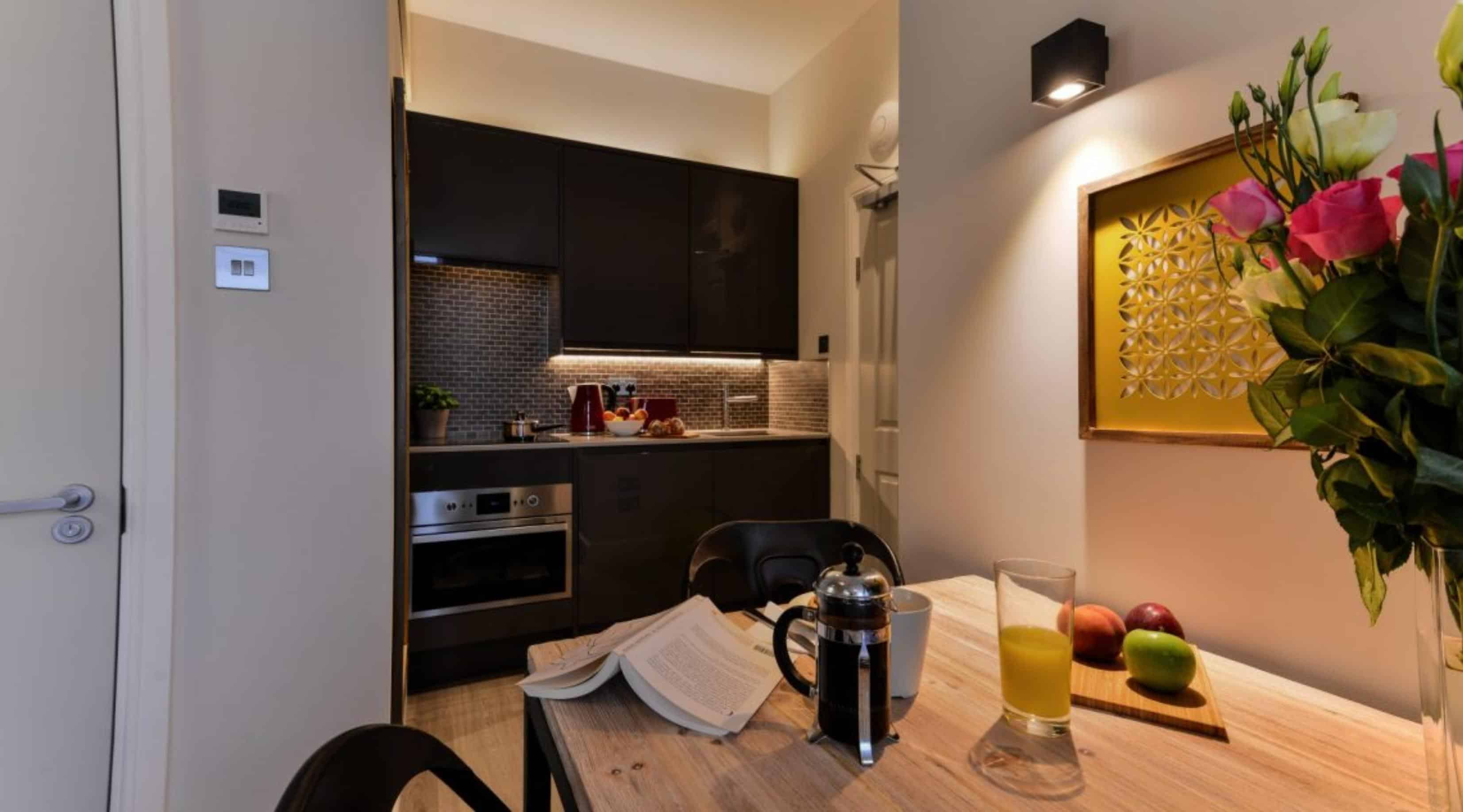 Lovely studio very close to Notting Hill Gate Library | Amber