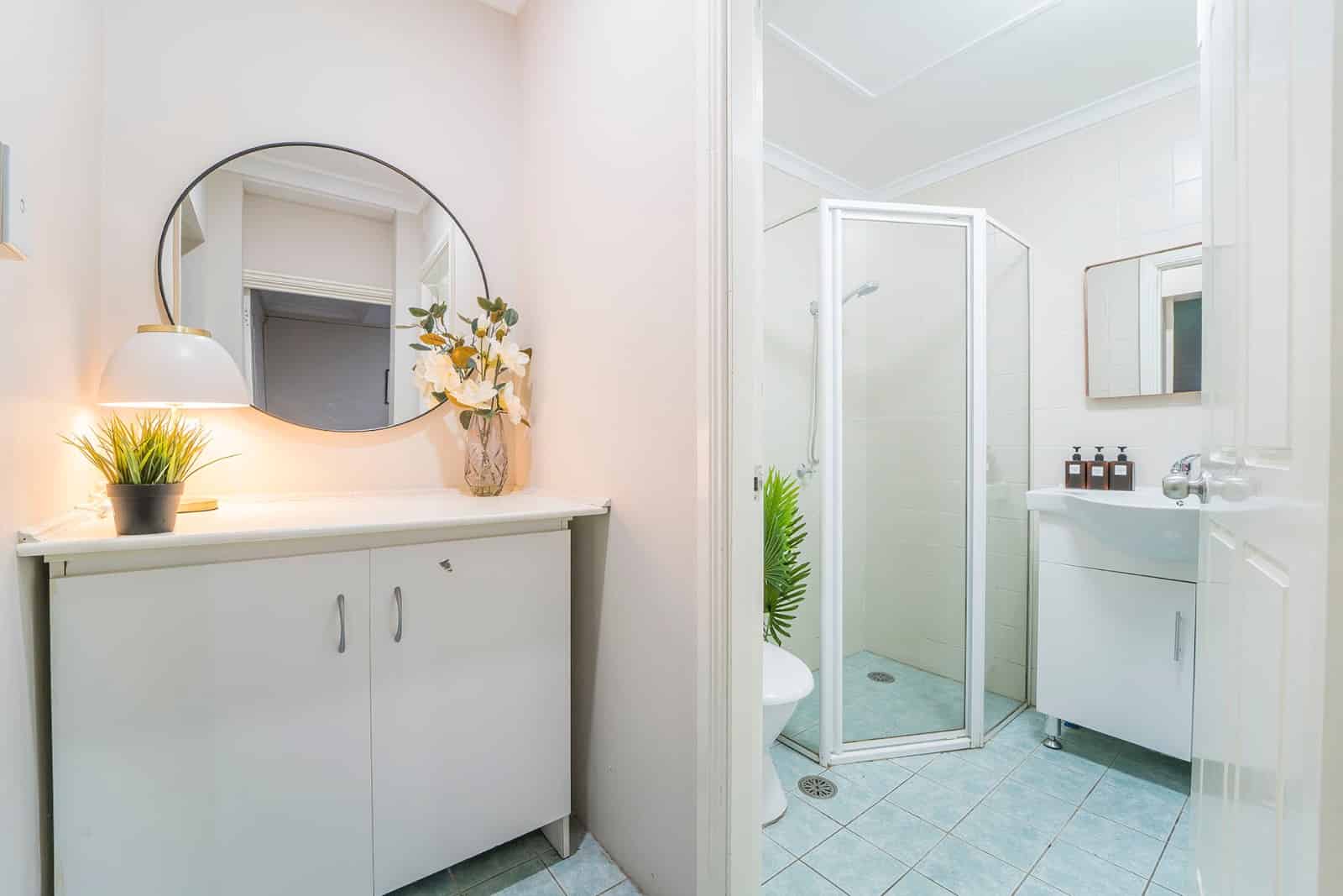 Room in a 6 Bedroom Apartment, 373 Bulwara, Ultimo, Sydney | My Student ...